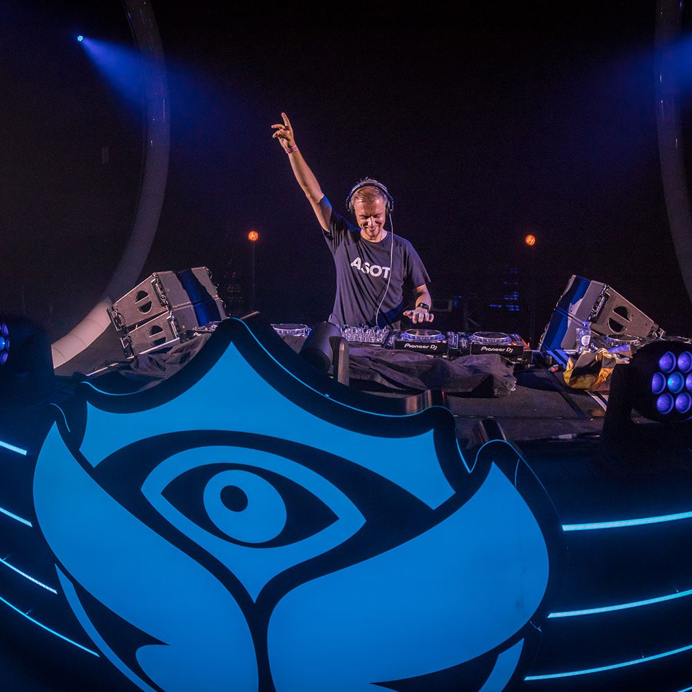 New Gaia track premiered in Asot #700 part 2–‘In Principio’ – Armin van ...