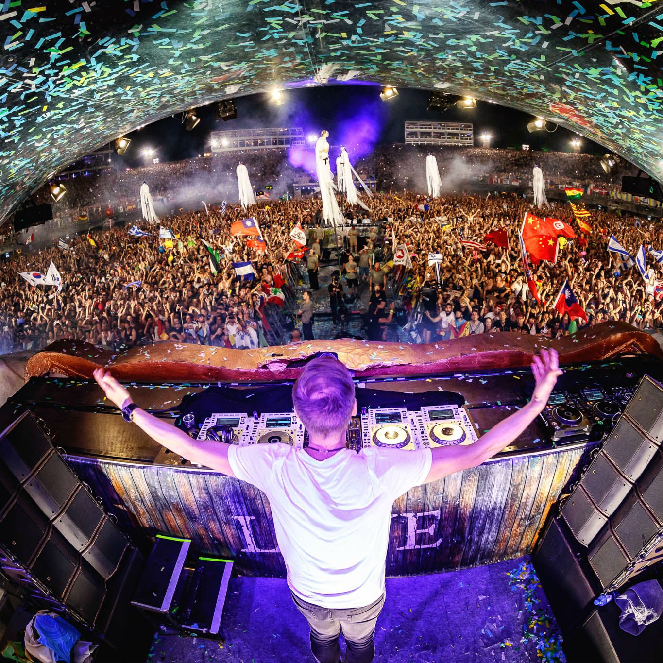 Armin van Buuren live at Tomorrowland 2018 (ASOT Stage) – Armin van Buuren